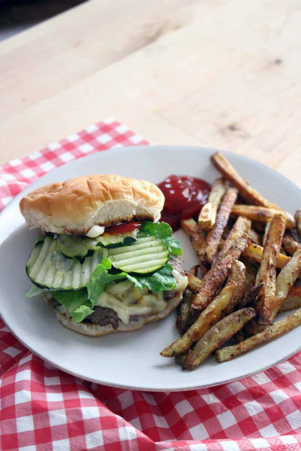4 tips to make the Perfect Simple Cheeseburger