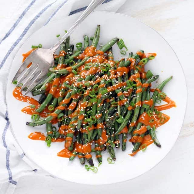Grilled Green Beans with Gochujang Mayo - Bowl of Delicious