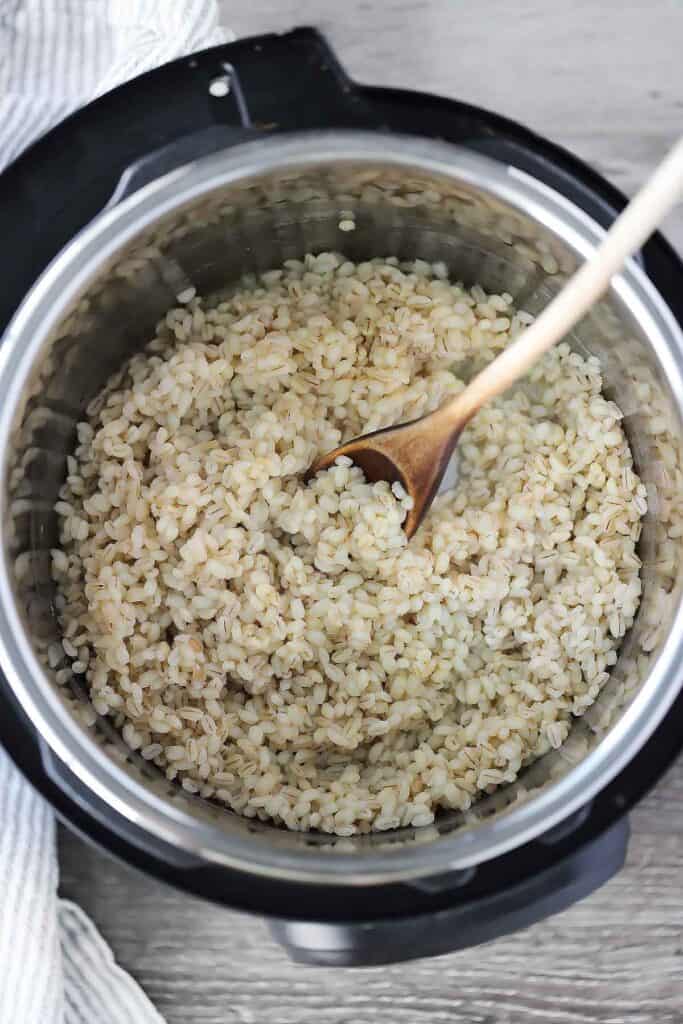 How to Cook Barley in an Instant Pot (pearl or hulled) - Bowl of Delicious
