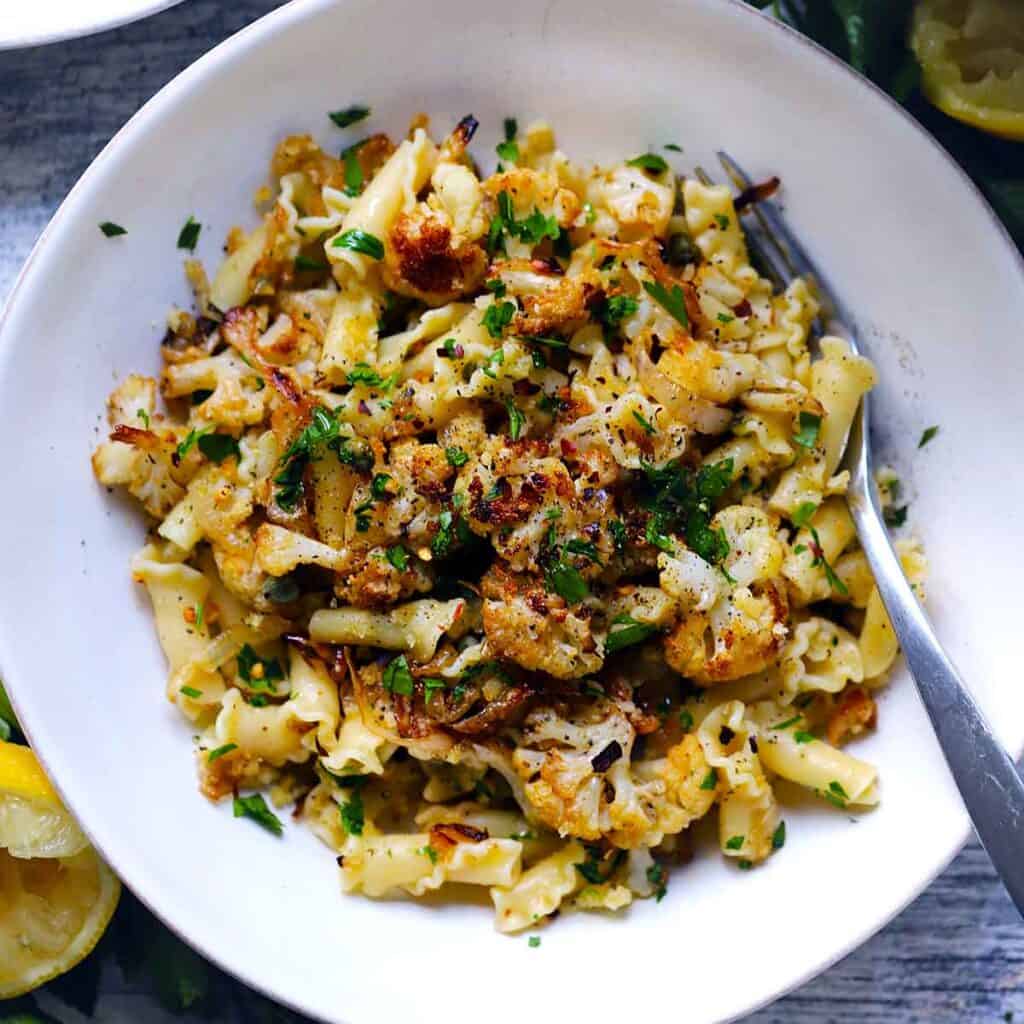 Roasted Cauliflower Pasta with Crispy Onions and Breadcrumbs - Bowl of ...